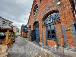 The Narrowboat in Reading : Pubs Galore