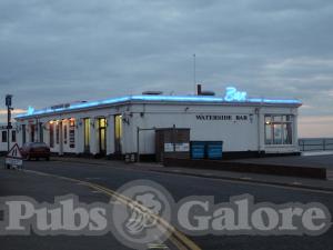 Waterside Bar in Hunstanton : Pubs Galore