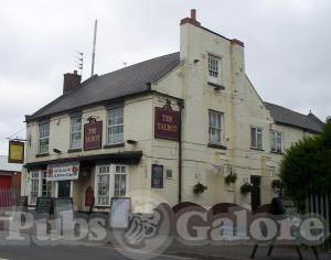 The Lenches Bridge in Pensnett, Kingswinford : Pubs Galore
