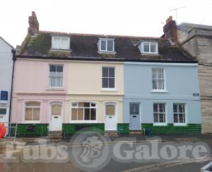 The Bell in Cowes : Pubs Galore