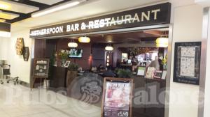 The Beehive (JD Wetherspoon) in Gatwick Airport, Crawley : Pubs Galore