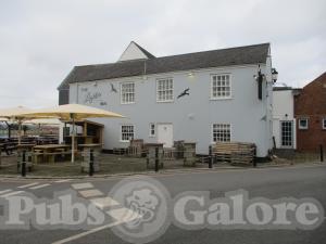 The Lighter Inn in Topsham (near Exeter) : Pubs Galore