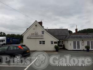 The Horseshoe Inn in Berriew (near Welshpool) : Pubs Galore