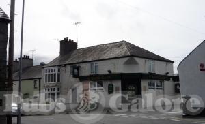 Y Cefn Glas in Llanfechell (near Amlwch) : Pubs Galore