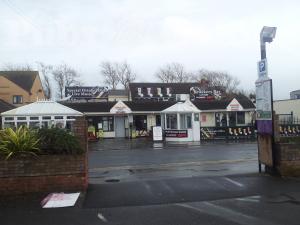 Krackers Bar in Brean (near Burnham-On-Sea) : Pubs Galore