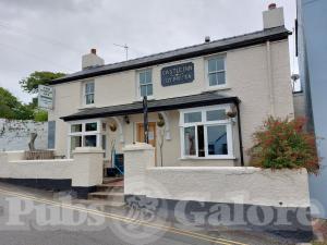 Castle Inn in Manorbier (near Tenby) : Pubs Galore
