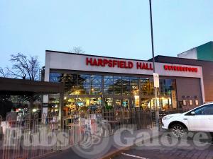 Harpsfield Hall (JD Wetherspoon) in Hatfield : Pubs Galore
