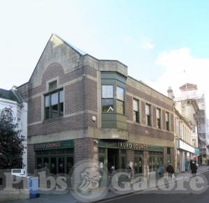 Truro Lounge in Truro : Pubs Galore