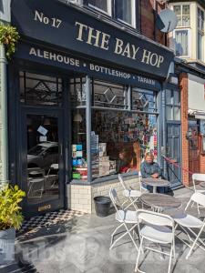 Bay Hop in Colwyn Bay : Pubs Galore