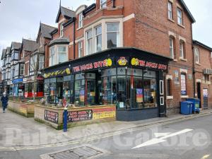 The Duck's Nuts in St. Annes Town Centre, Lytham St. Annes : Pubs Galore