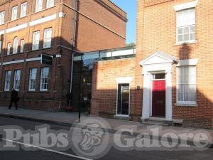 Greyfriars Hotel in Colchester : Pubs Galore