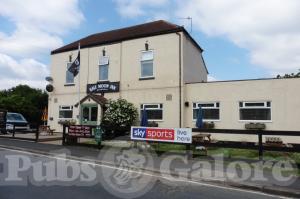 The Half Moon Inn in Reedness (near Goole) : Pubs Galore