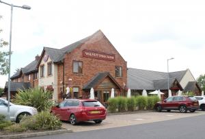 Walnut Tree Farm in Adanac Park, Southampton : Pubs Galore