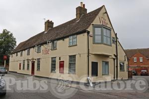 The Vine in Buckden (near St. Neots) : Pubs Galore