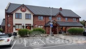 Bramley Farm in Broadheath (near Altrincham) : Pubs Galore