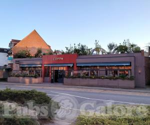 Coppa Club in Cobham : Pubs Galore