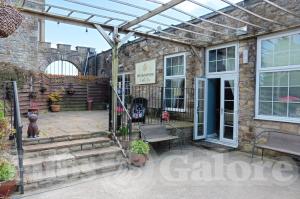 Blenkinsopp Castle Country Inn in Greenhead (near Brampton) : Pubs Galore