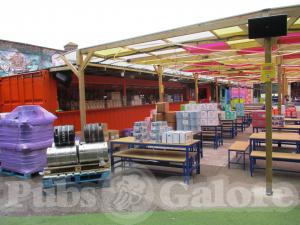 Luna Springs in Digbeth (near Birmingham) : Pubs Galore