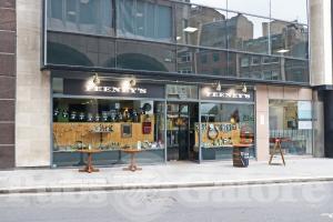 Feeney's in Tower Hill, EC3 : Pubs Galore