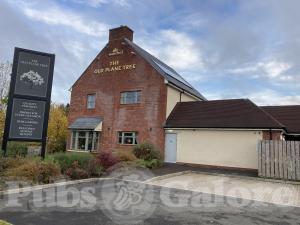 The Old Plane Tree in Darnley (near Glasgow) : Pubs Galore