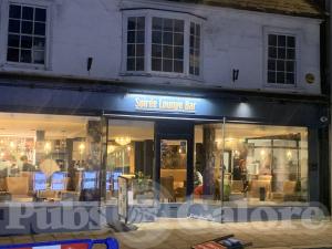 Soirée Lounge Bar in Uckfield : Pubs Galore