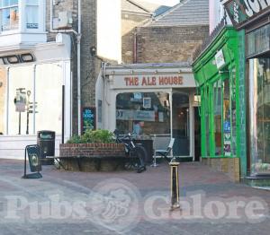 The Ale House in Cowes : Pubs Galore
