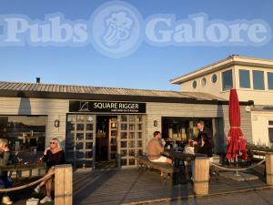 The Square Rigger in Sandy Point, Hayling Island : Pubs Galore